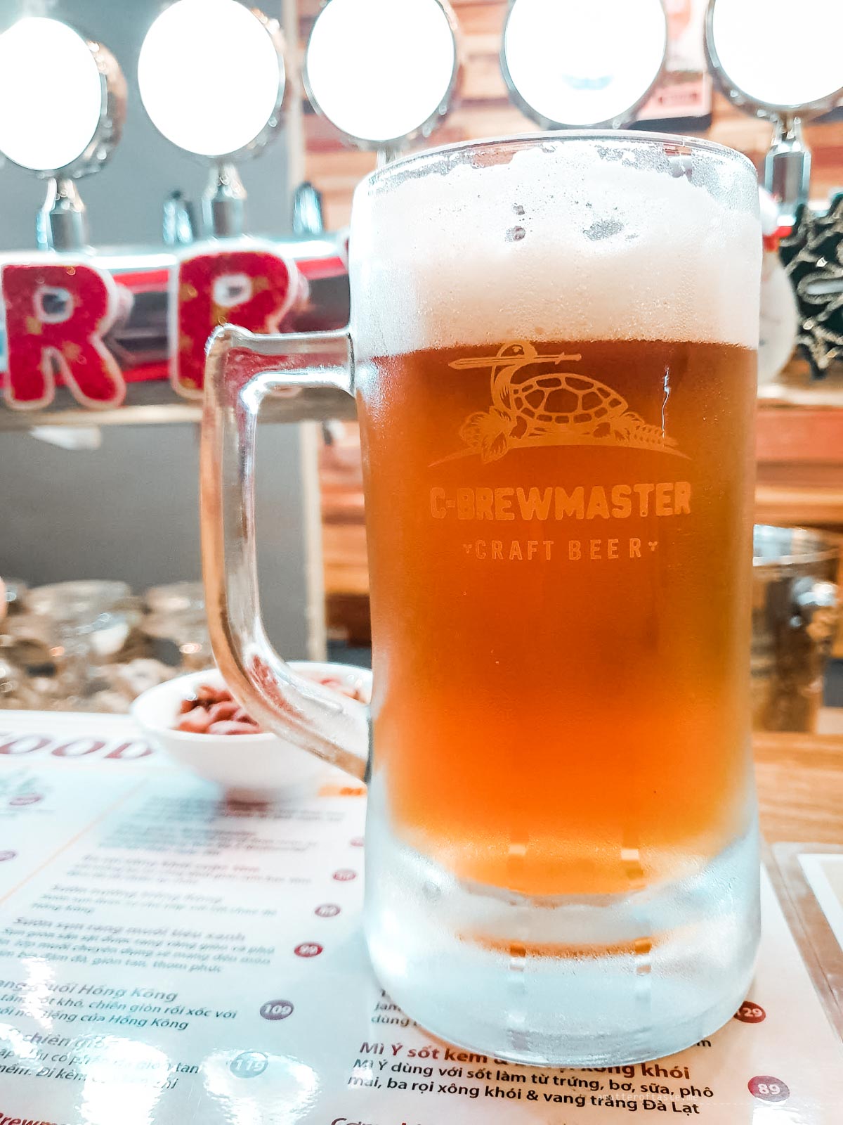 Craft beer, cocktails & speakeasy bars - where to drink in Saigon? - a ...