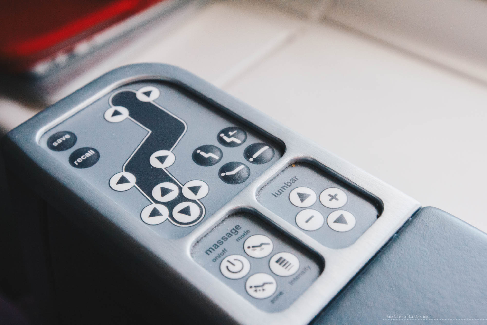 Travelling business class: Brisbane - Singapore with Qantas QF51/QF52 ...