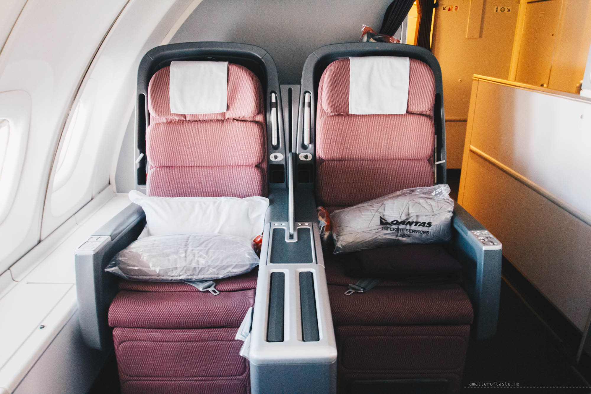 Travelling business class: Brisbane - Singapore with Qantas QF51/QF52 ...