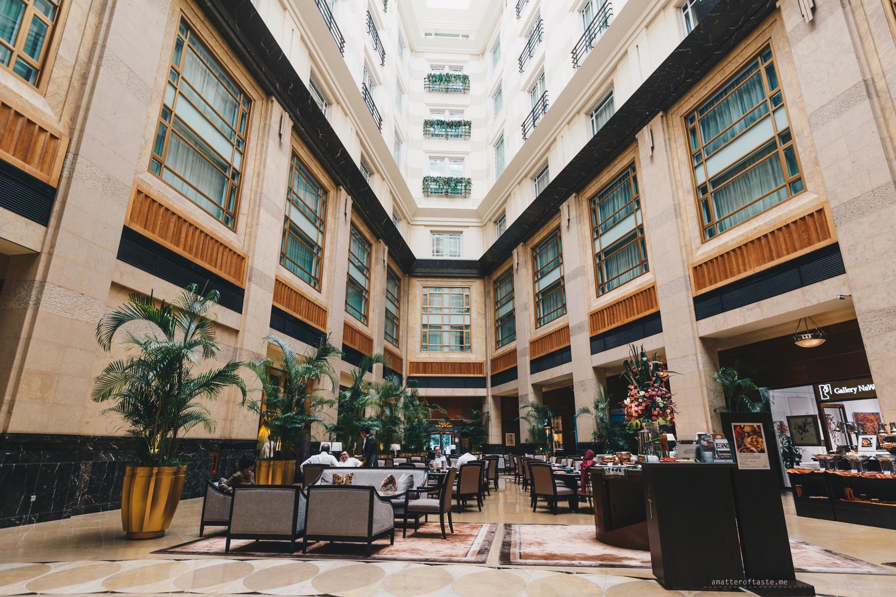 The Fullerton Hotel, Singapore - a matter of taste
